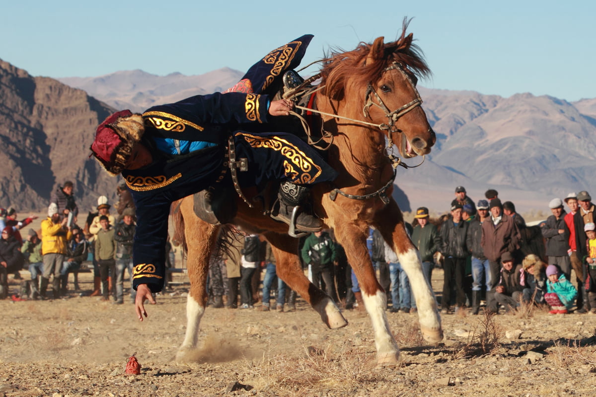 Golden eagle festival – MONGOLIAN NOMADS' TOUR